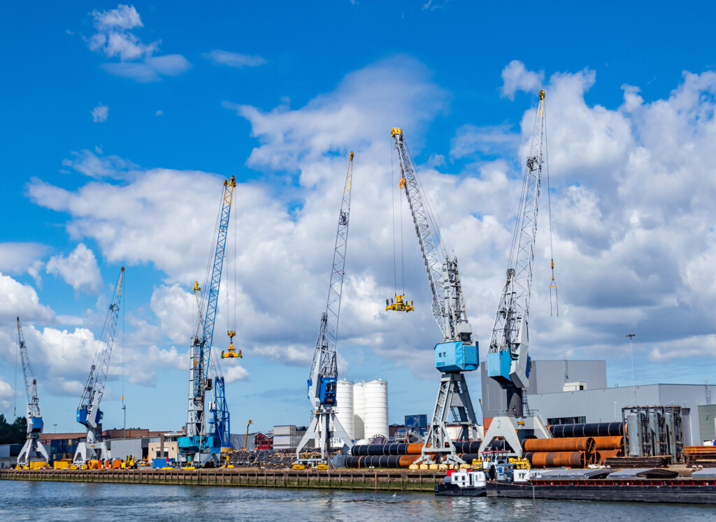 THE PORT OF ROTTERDAM: A KEY GATEWAY TO THE EUROPEAN MARKET