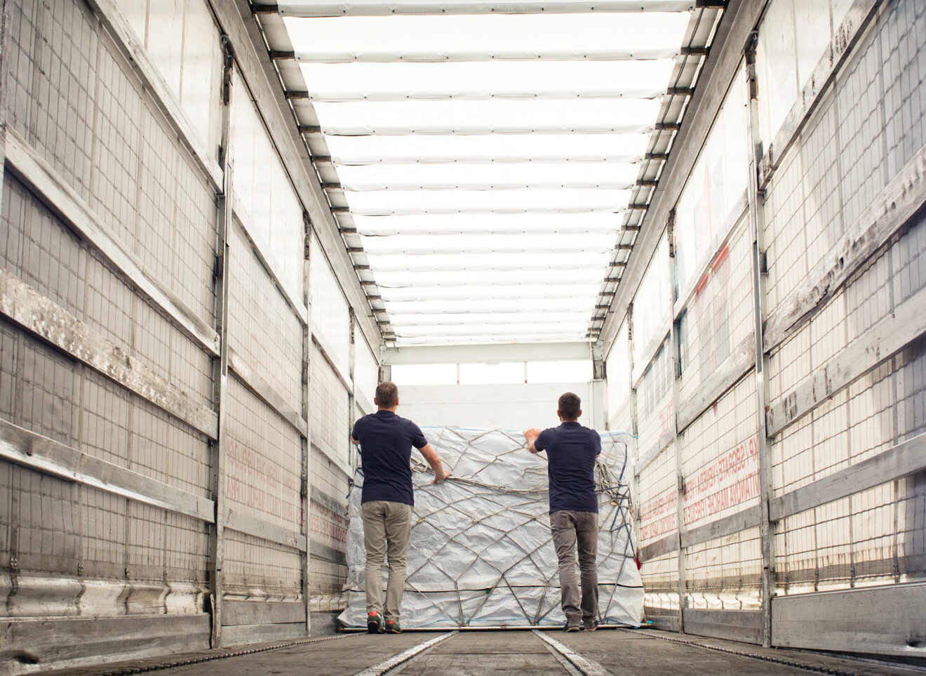 HANDLING PERISHABLE GOODS IN AIR CARGO: EFFECTIVE TECHNIQUES